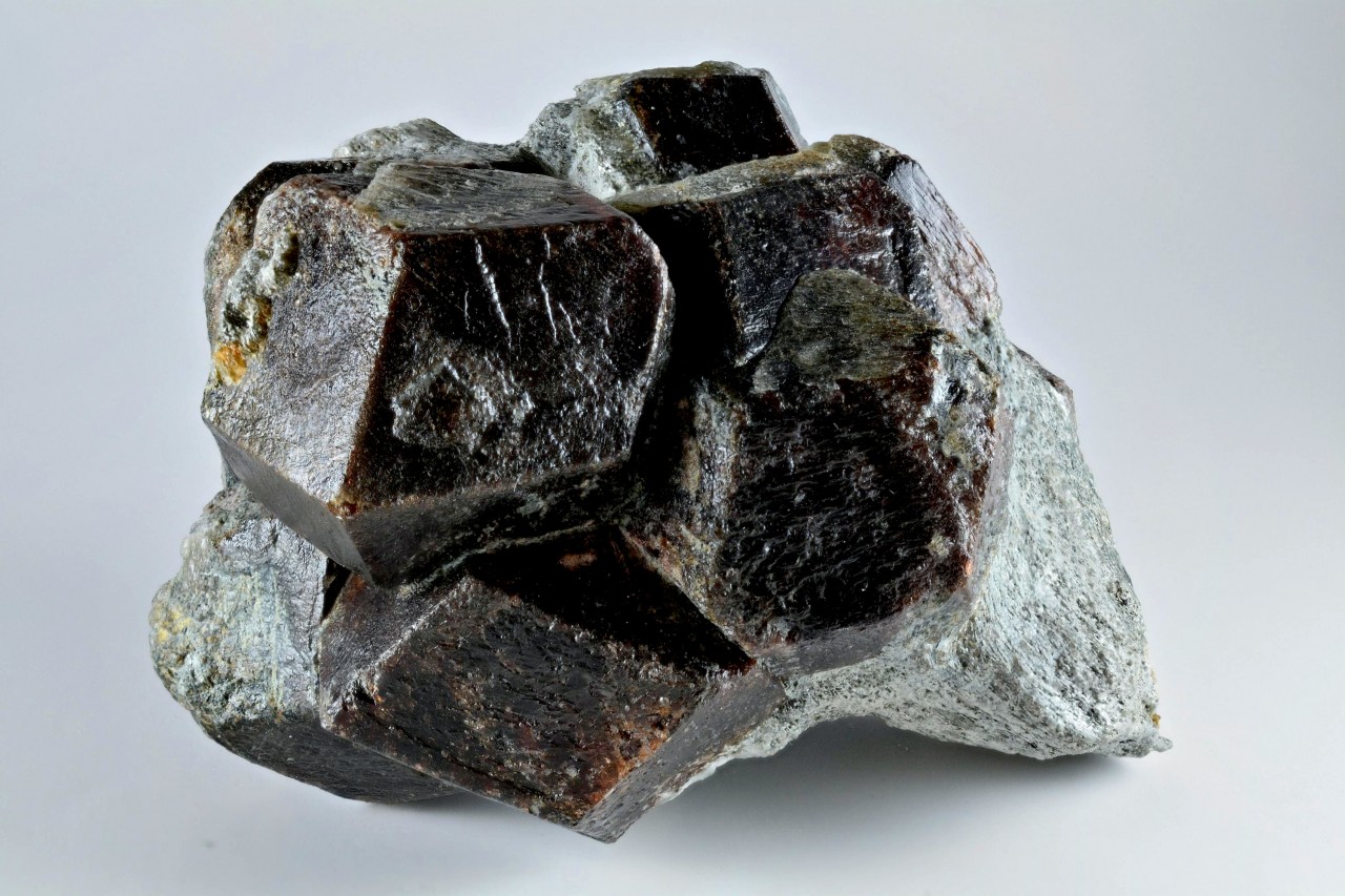 Almandin | Minerály Petřvald